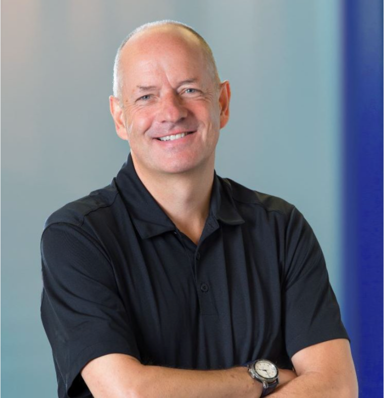 13 Top CEOs And Their Educational Background (2025 Updated)